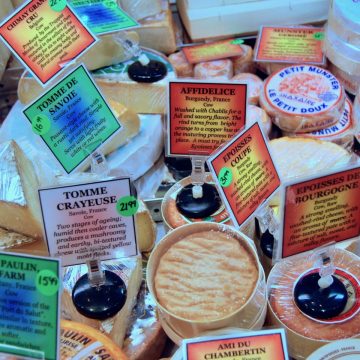 Camembert Cheese Information - How to Buy and How to Serve