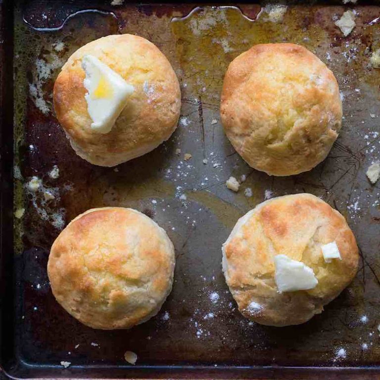 Irresistible Cheese Biscuits: A Culinary Delight